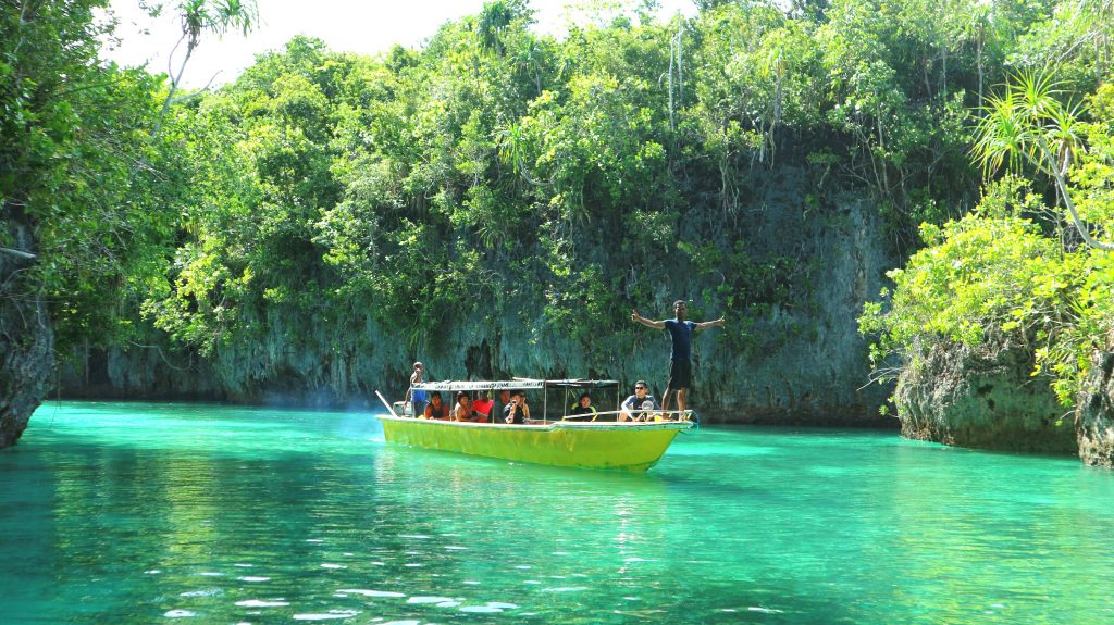 Pulau Kei, Pesona Alam yang Layak Aku Bagikan - Koper Traveler
